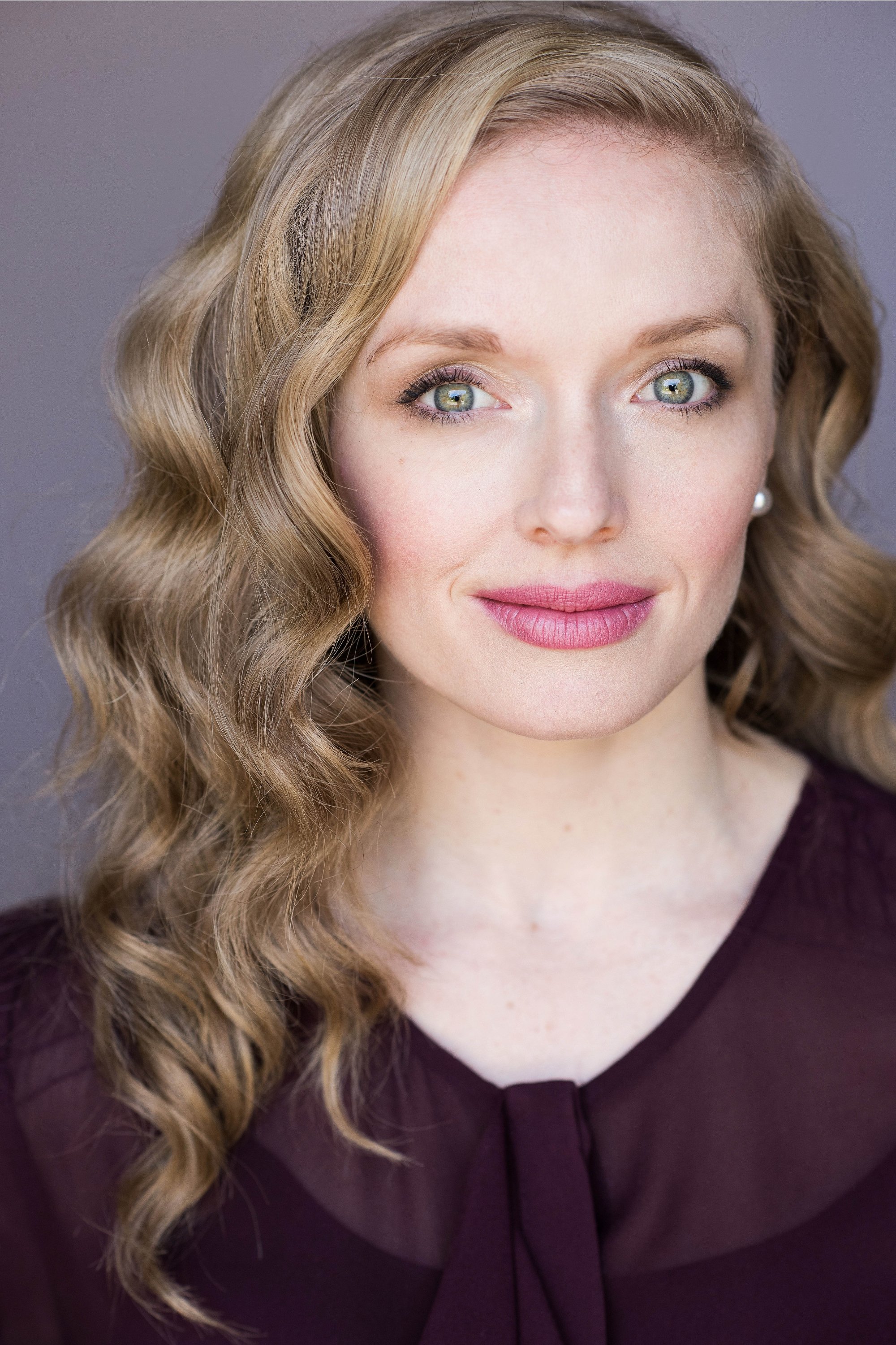 Meredith Ostrowsky - About - Entertainment.ie