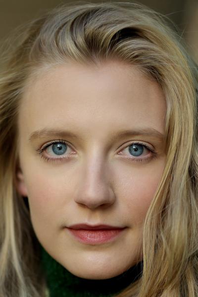 Poppy Lee Friar - About - Entertainment.ie