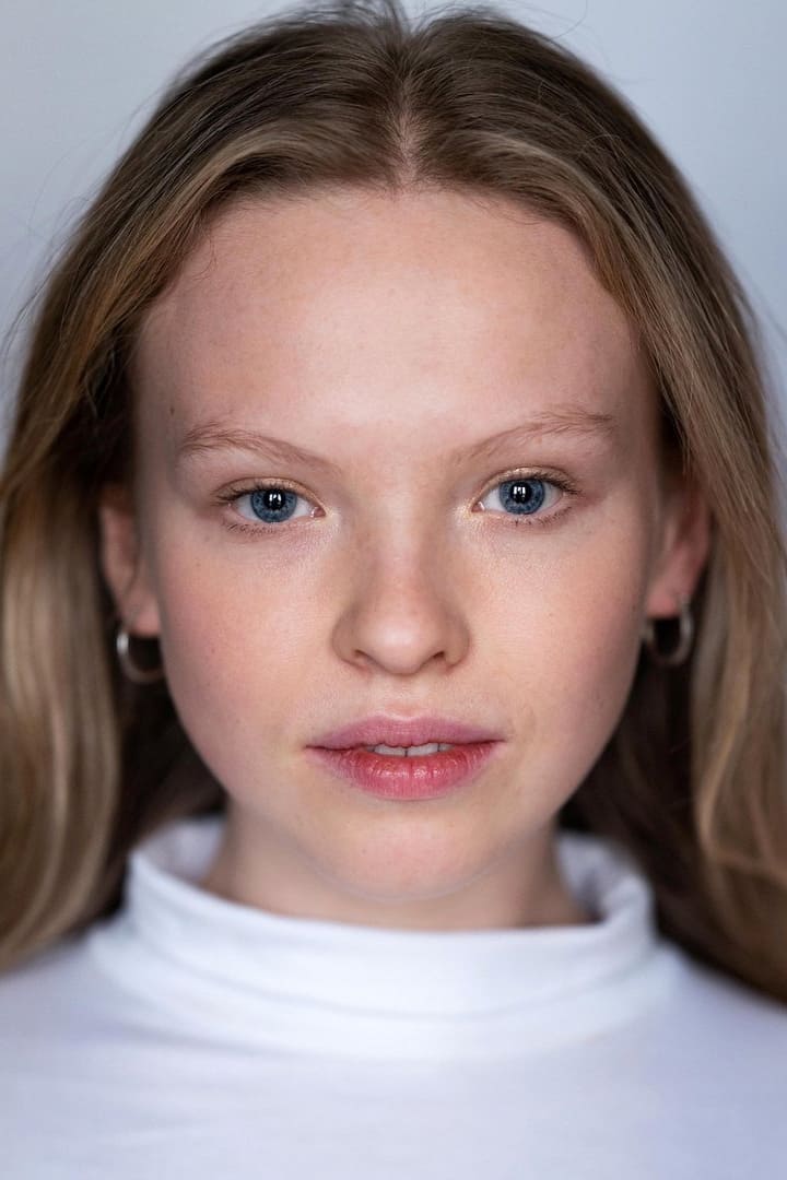 Laura Marcus - About - Entertainment.ie