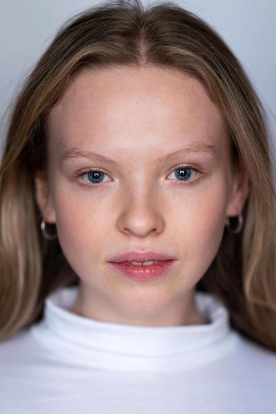 Laura Marcus - About - Entertainment.ie