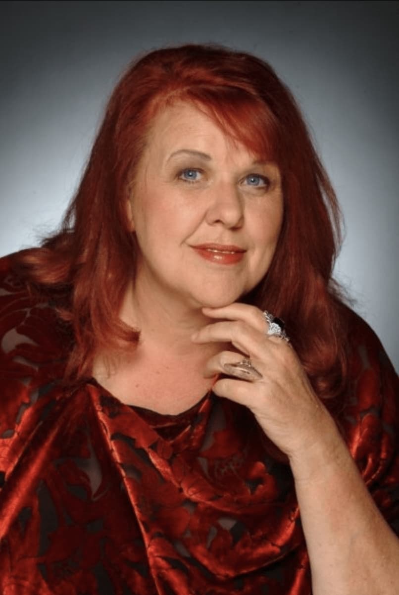 Robyn Reede - About - Entertainment.ie