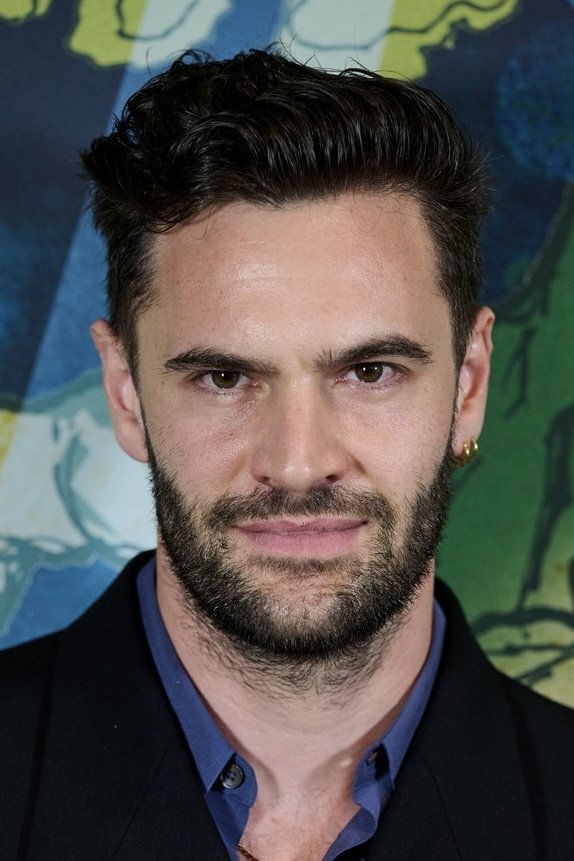 Tom Bateman - About - Entertainment.ie