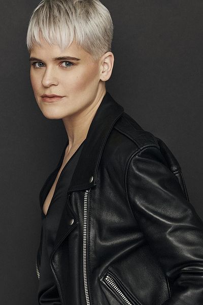 Mishay Petronelli - About - Entertainment.ie