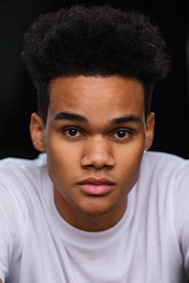 Zia Newton - About - Entertainment.ie