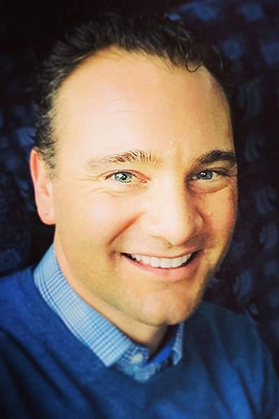 Jake Hanson - About - Entertainment.ie