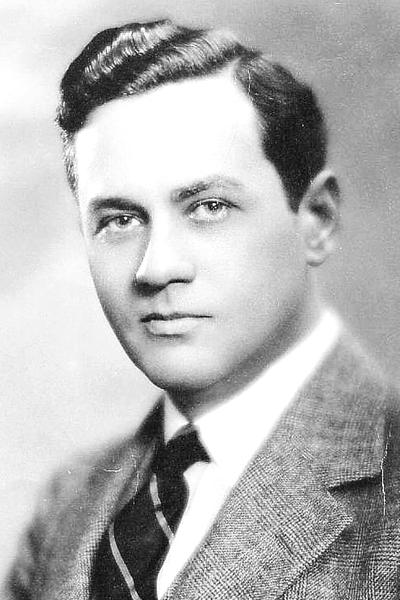 Sam Ash - About - Entertainment.ie