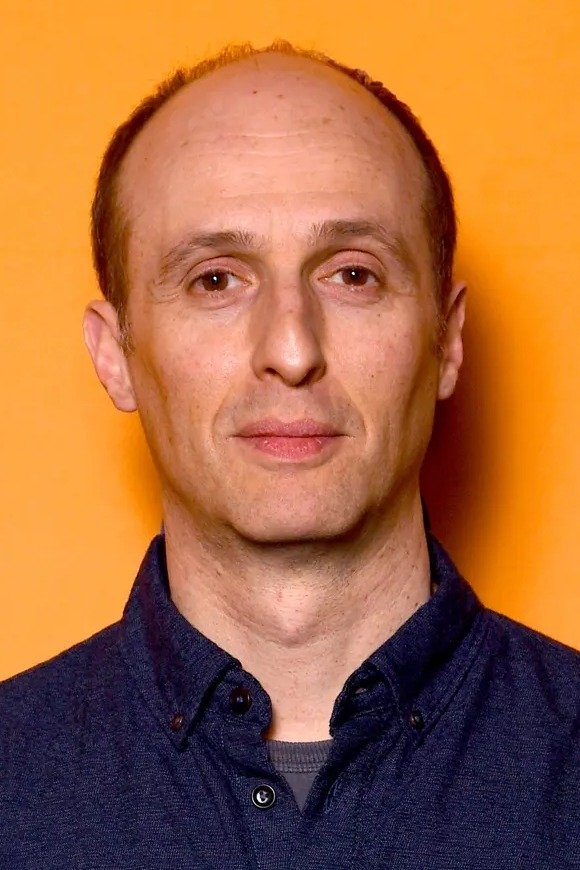 Robert Popper - About - Entertainment.ie