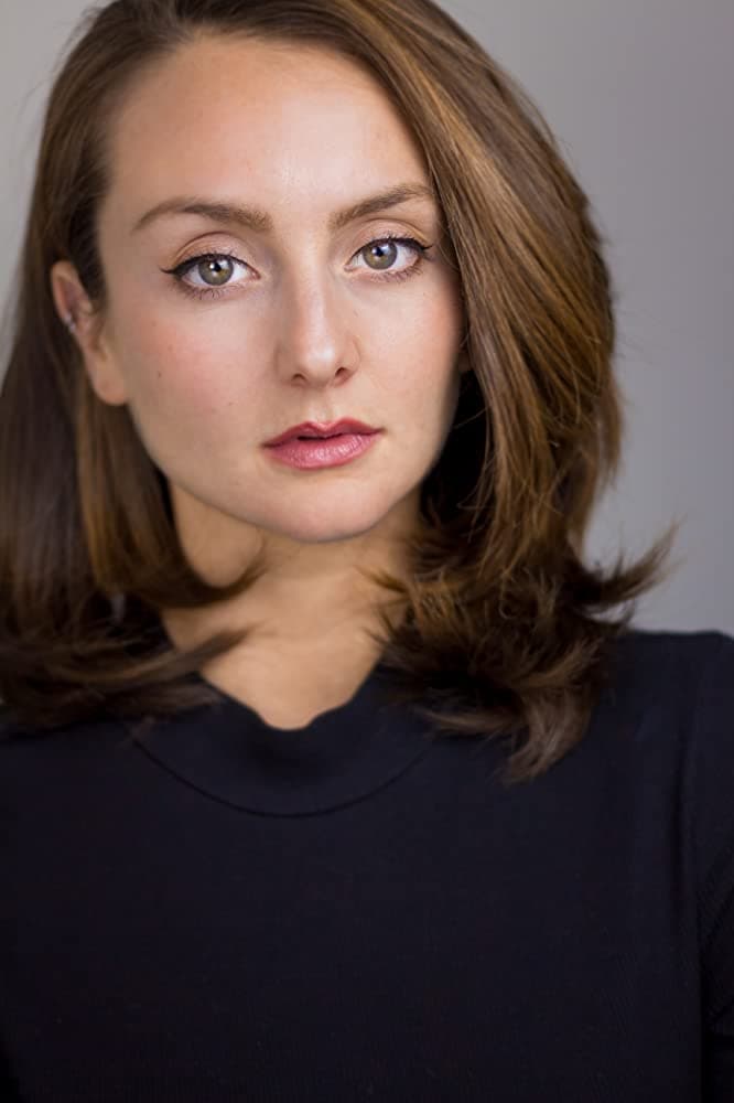 Sylvia Grace Crim - About - Entertainment.ie