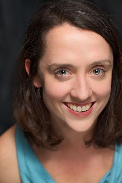 Kelly Mengelkoch - About - Entertainment.ie