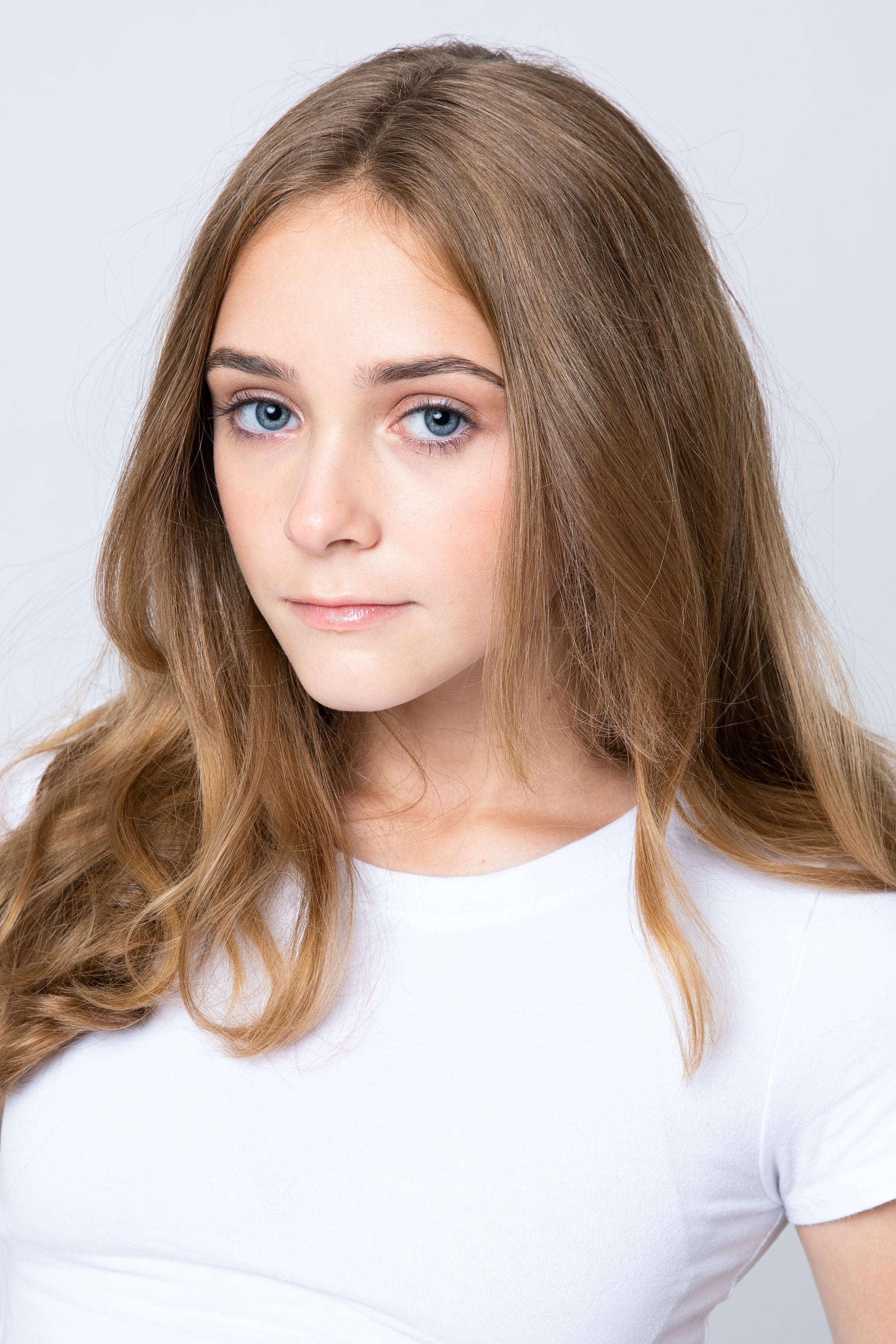 Isabella Sousa - About - Entertainment.ie