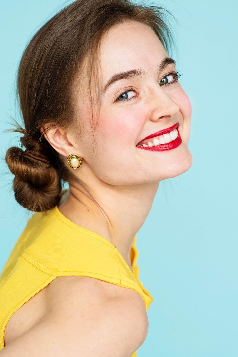 Shannon Loewen - About - Entertainment.ie
