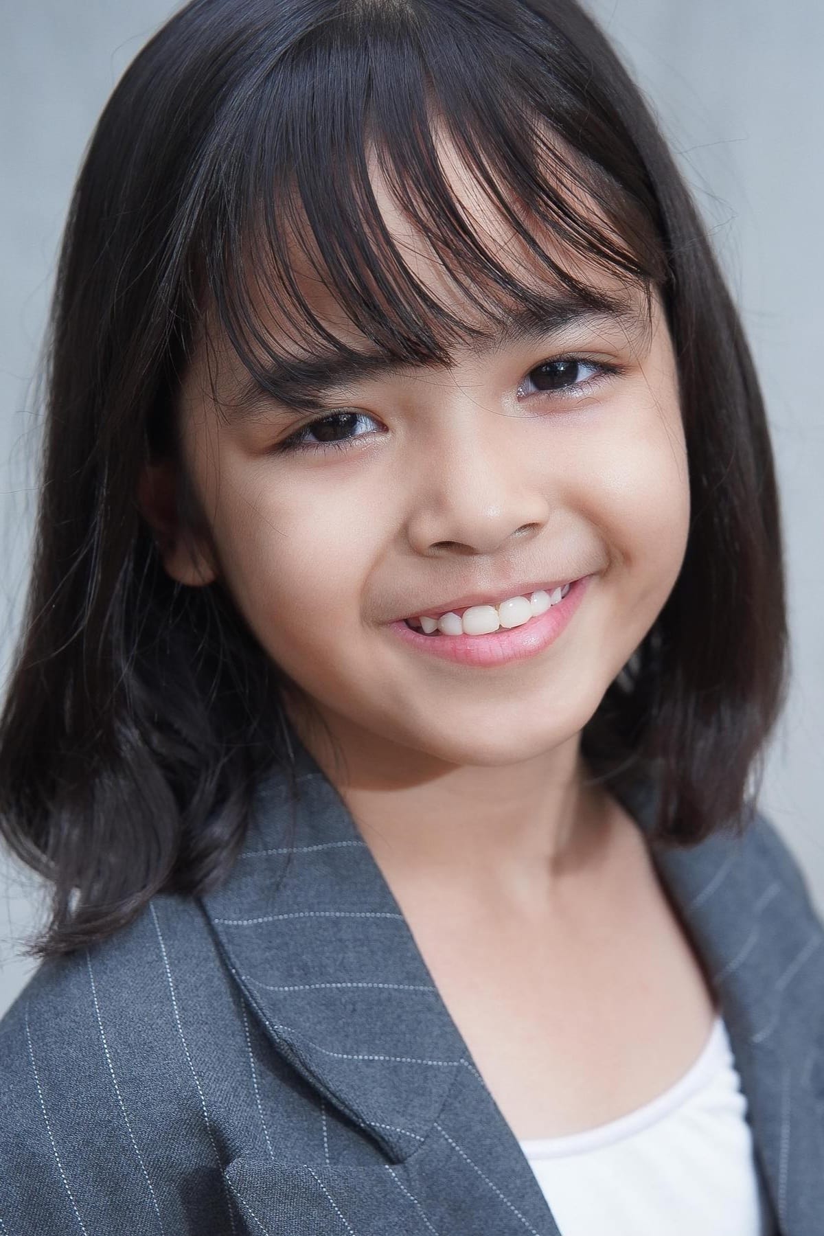 Queen Lubis - About - Entertainment.ie