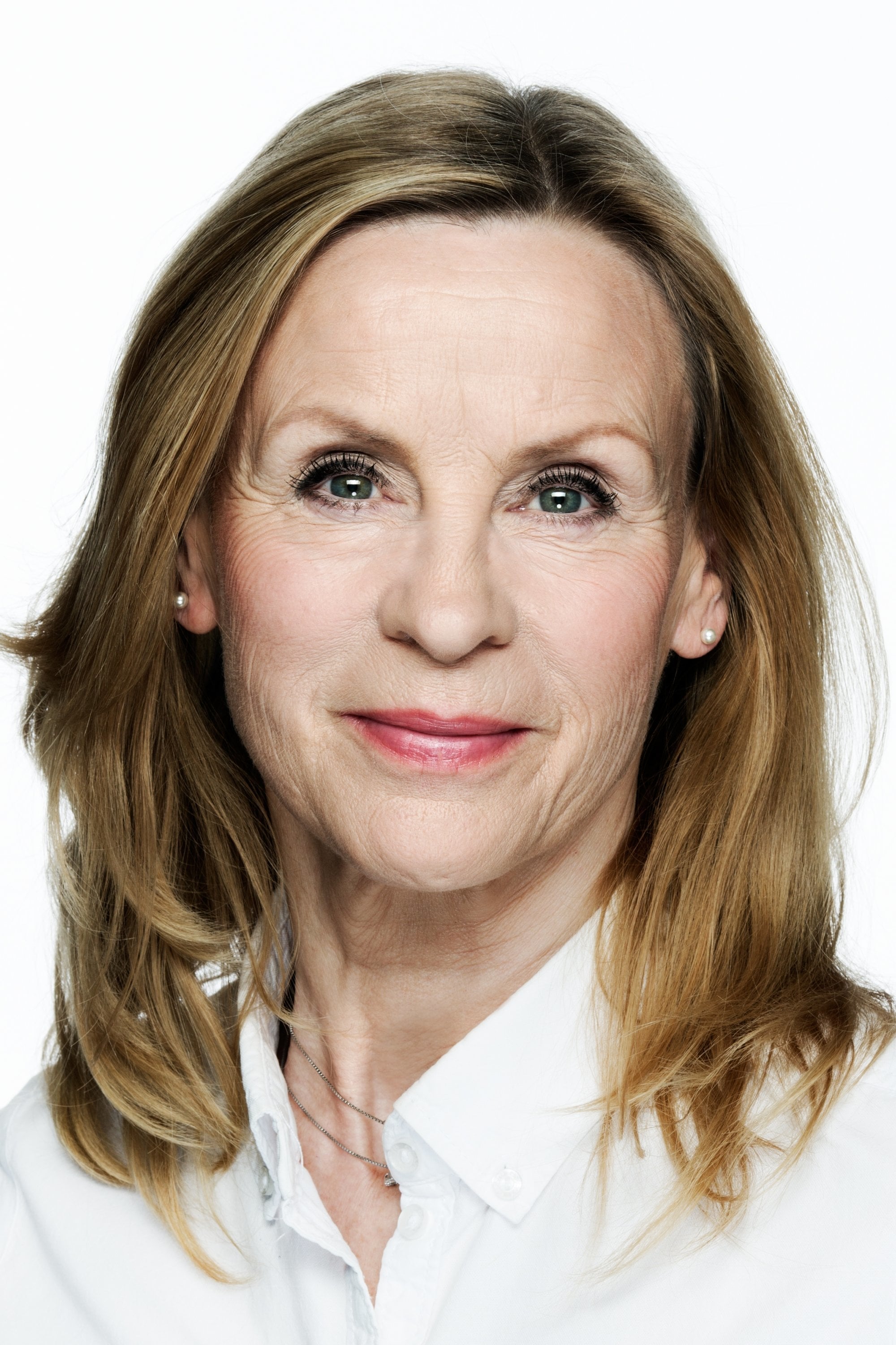 Liv Bernhoft Osa - About - Entertainment.ie