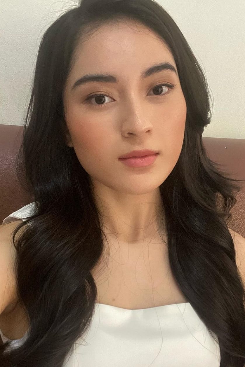 Sarah Felicia - About - Entertainment.ie