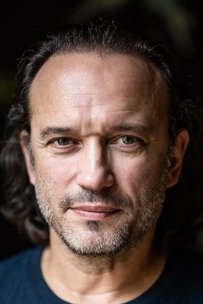 Vincent Perez - About - Entertainment.ie
