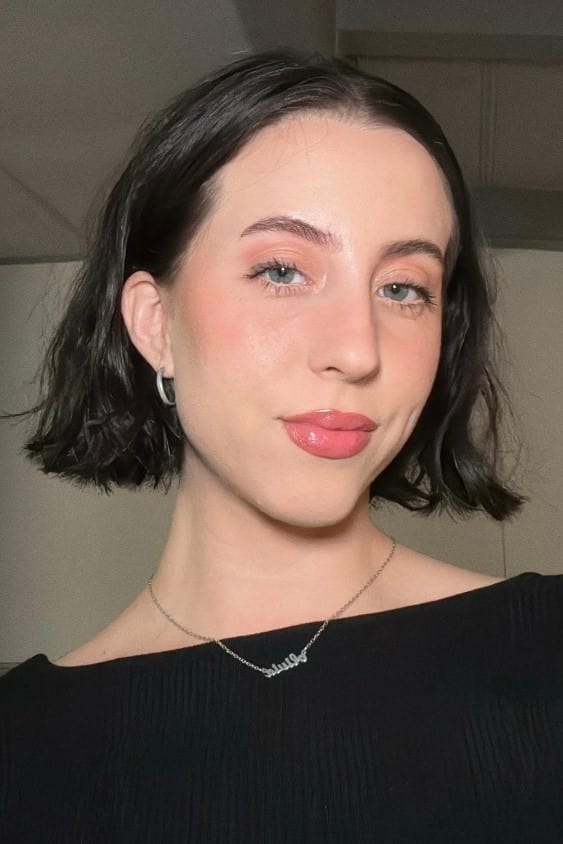 Olivia Abreu - About - Entertainment.ie