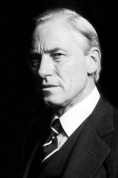 Alan MacNaughtan - About - Entertainment.ie