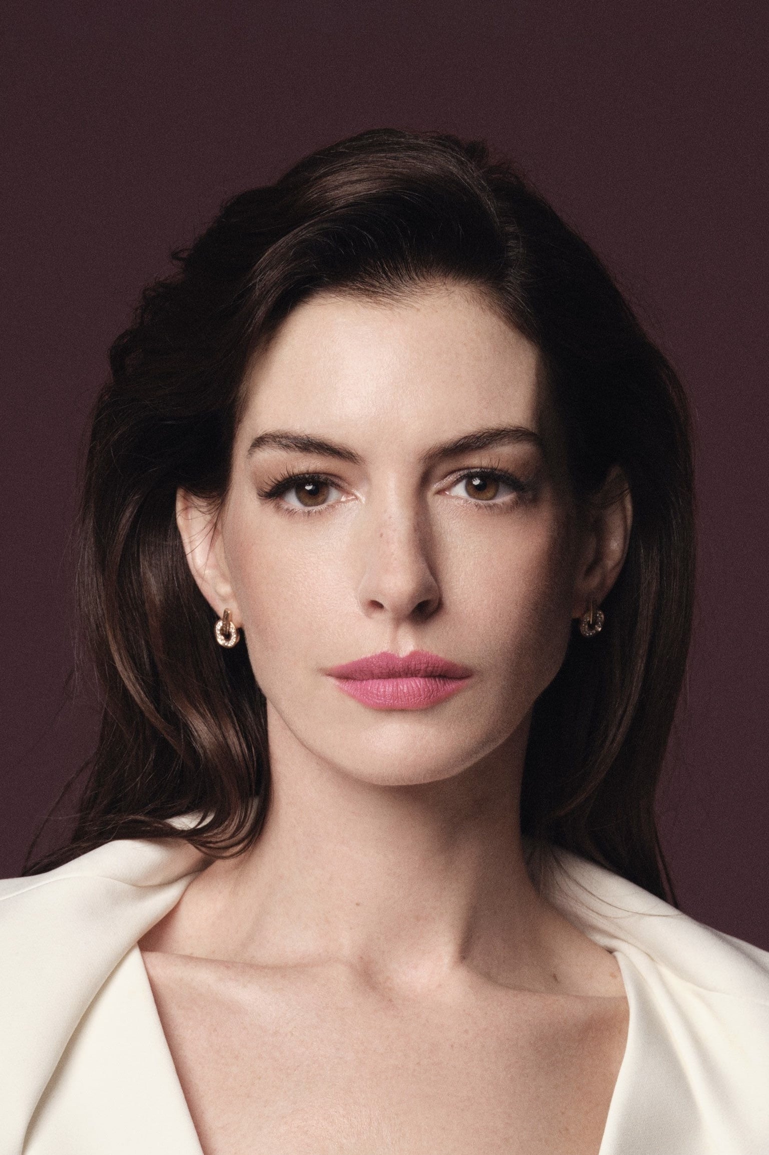 Anne Hathaway - About - Entertainment.ie