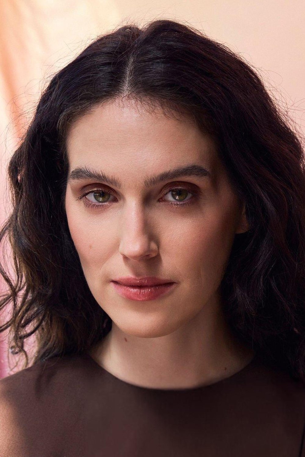 Eva Victor - About - Entertainment.ie