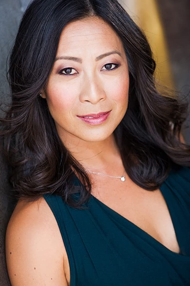 Elizabeth Pan - About - Entertainment.ie