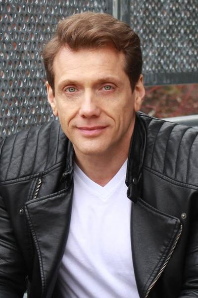 Stefen Hayes - About - Entertainment.ie