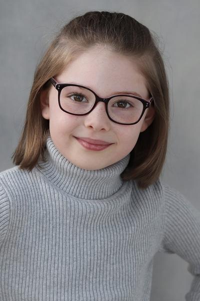 Thea Achillea - About - Entertainment.ie