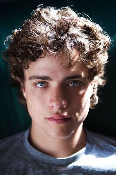 Douglas Smith - About - Entertainment.ie