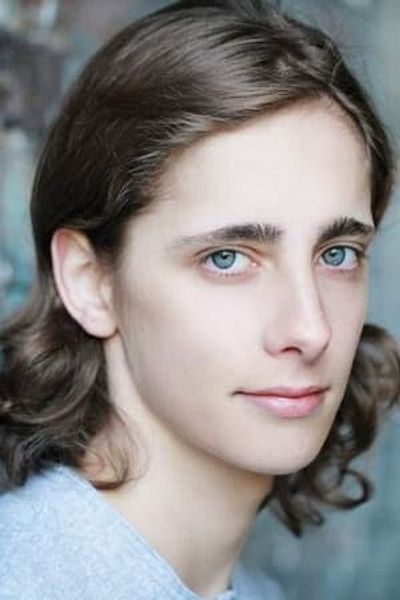 Alex Esmail - About - Entertainment.ie