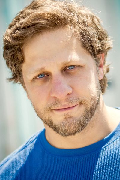 Joe Tippett - About - Entertainment.ie