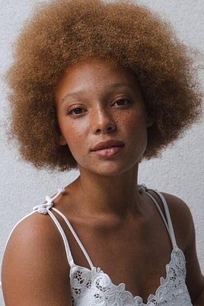 Lisa Do Couto Texeira - About - Entertainment.ie