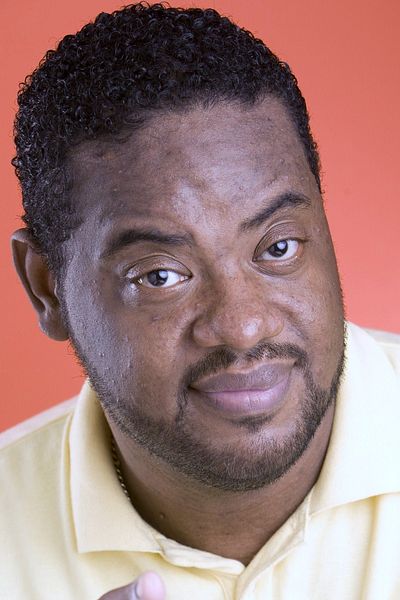 Grizz Chapman - About - Entertainment.ie