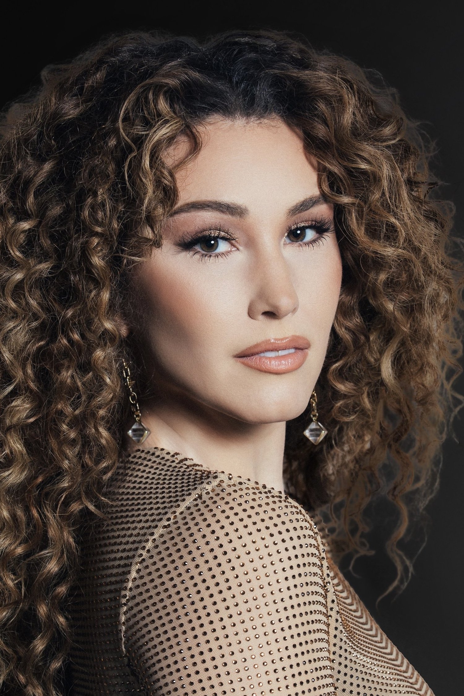 Loren Allred - About - Entertainment.ie