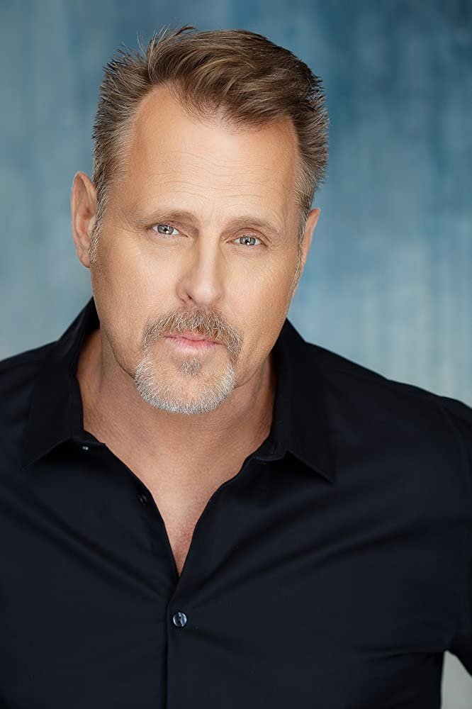 Brad Nelson - About - Entertainment.ie