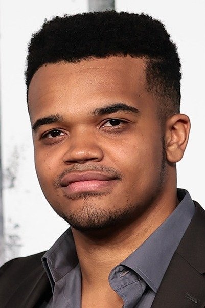 Elijah Wright About Entertainment Ie