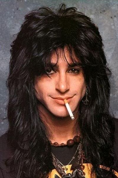 Tracii Guns - About - Entertainment.ie