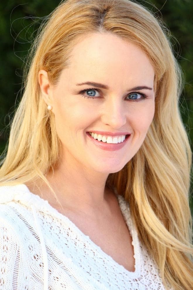 Deanna Rashell - About - Entertainment.ie