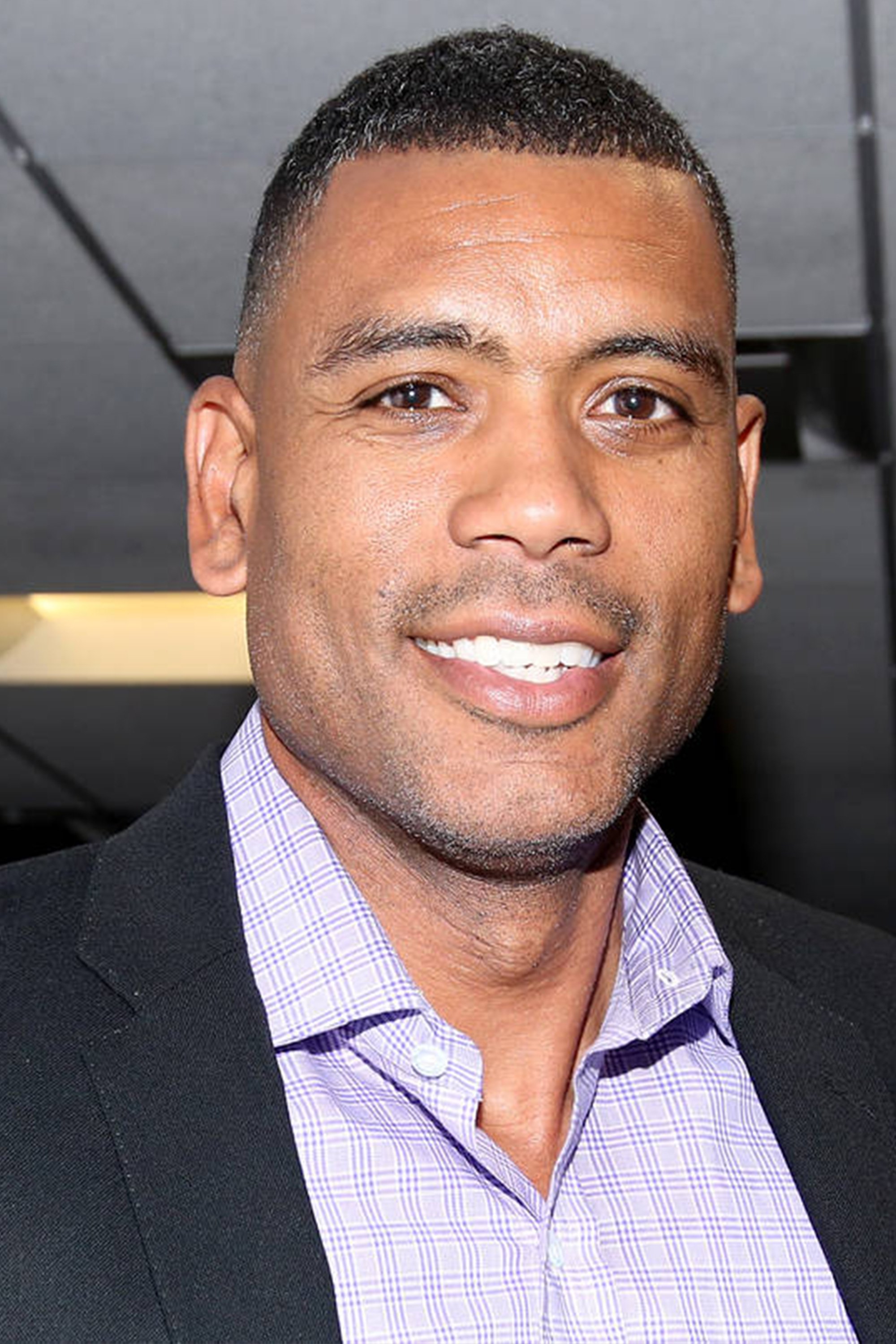 Allan Houston - About - Entertainment.ie