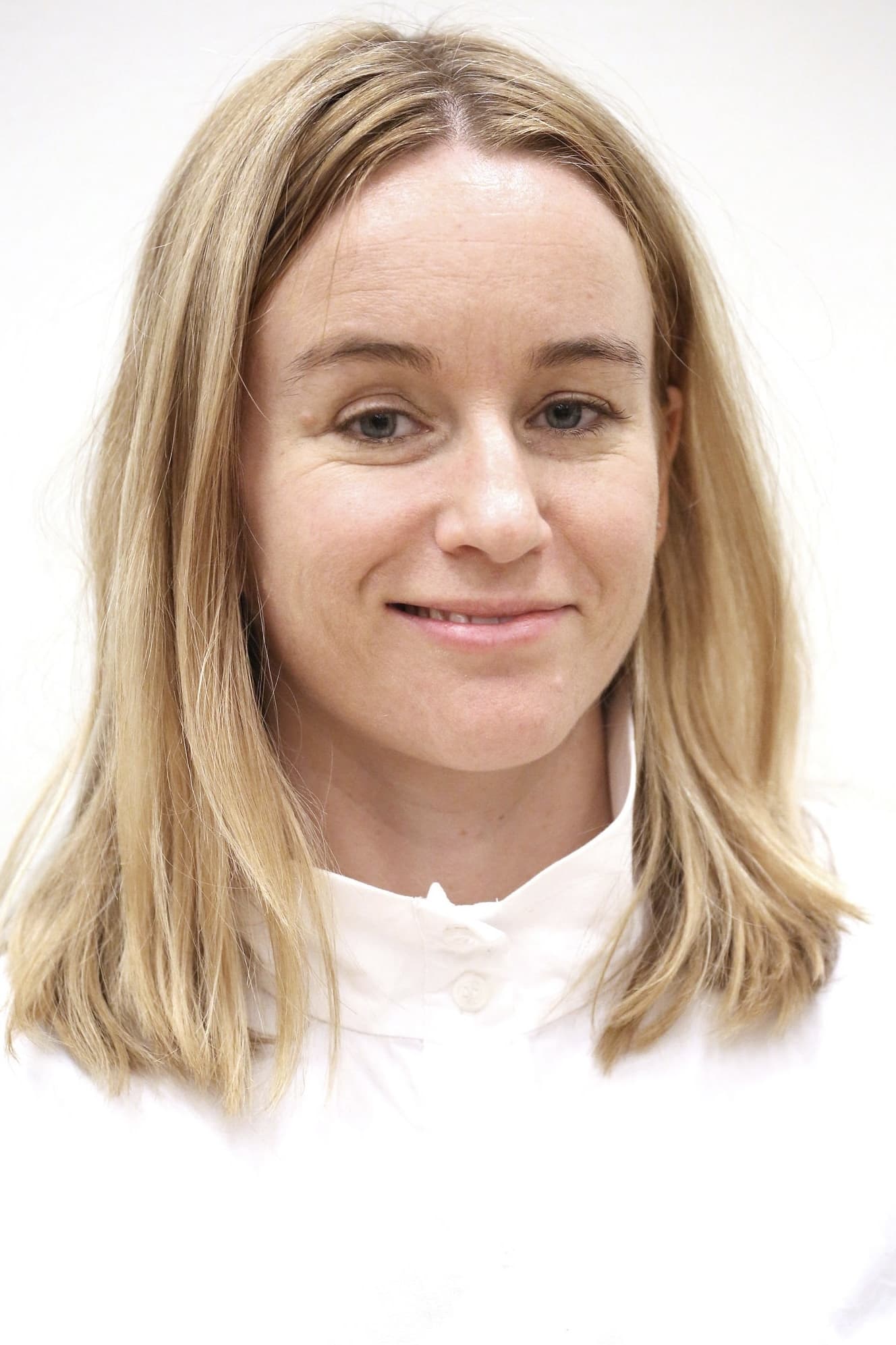 Emily Cass McDonnell - About - Entertainment.ie