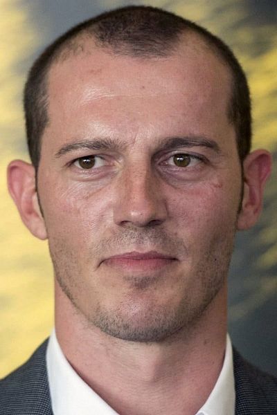 Simon Sears - About - Entertainment.ie