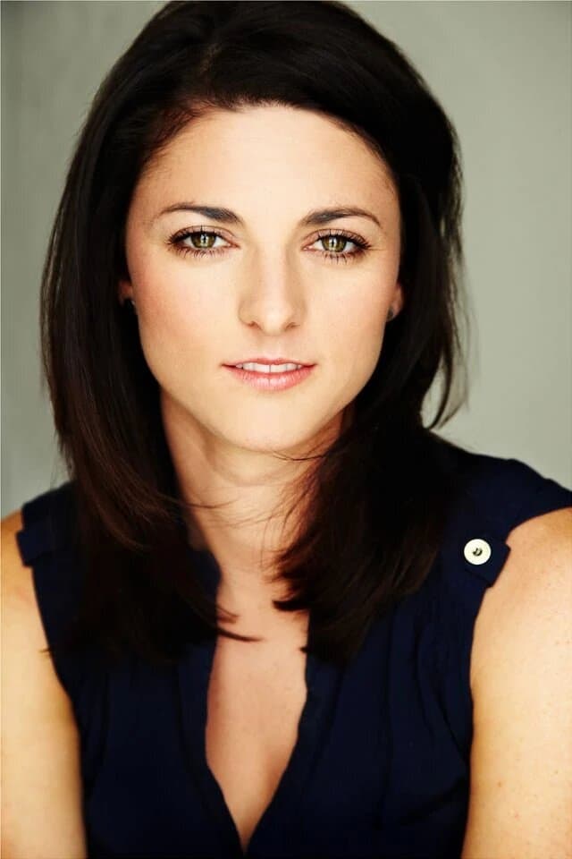 Carly Rees - About - Entertainment.ie