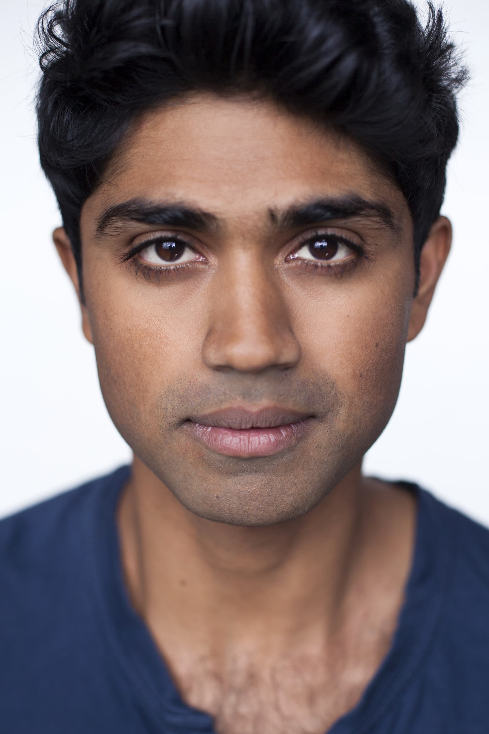 Mikhail Sen - About - Entertainment.ie