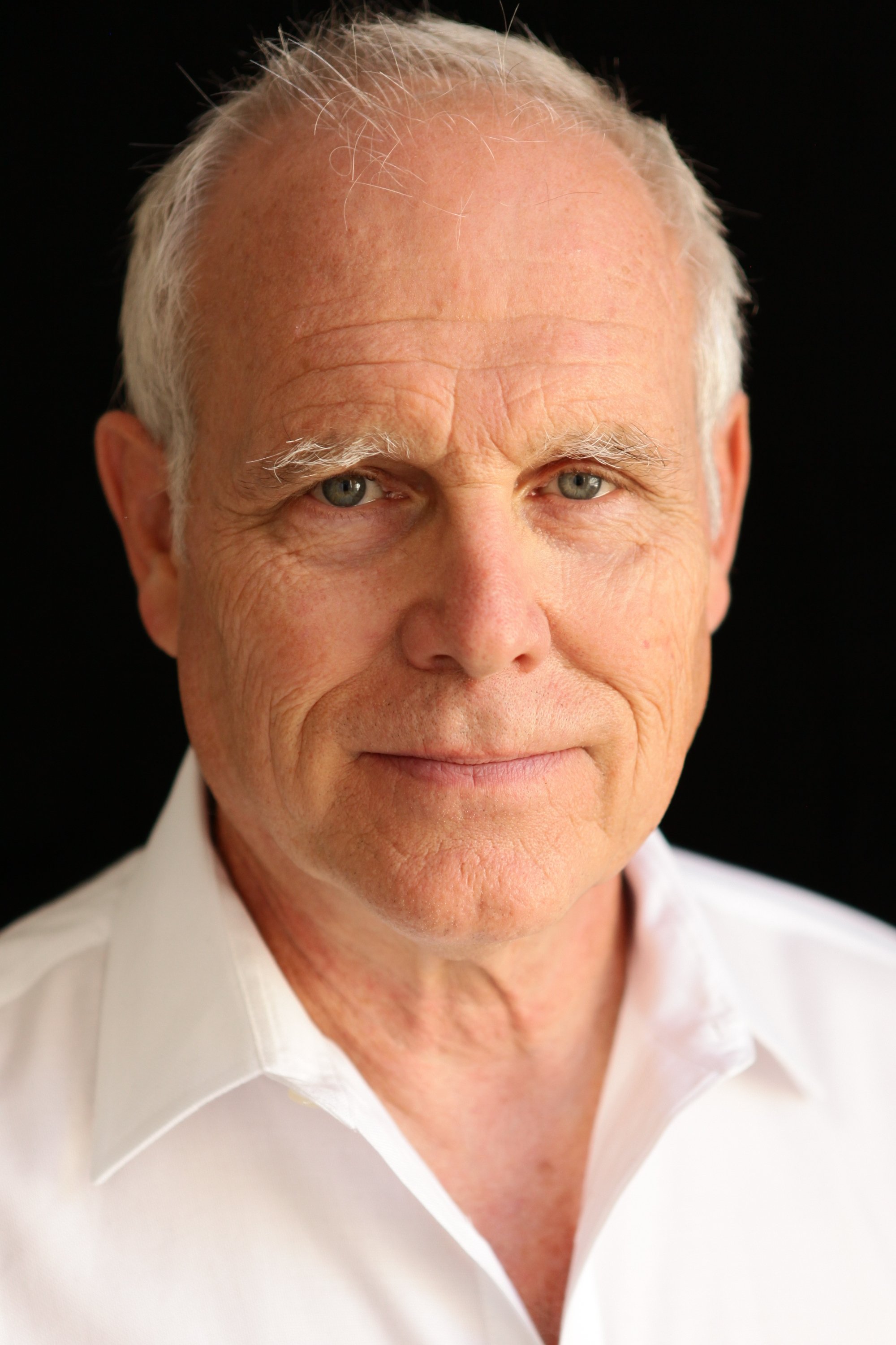 Robert Vincent Smith - About - Entertainment.ie