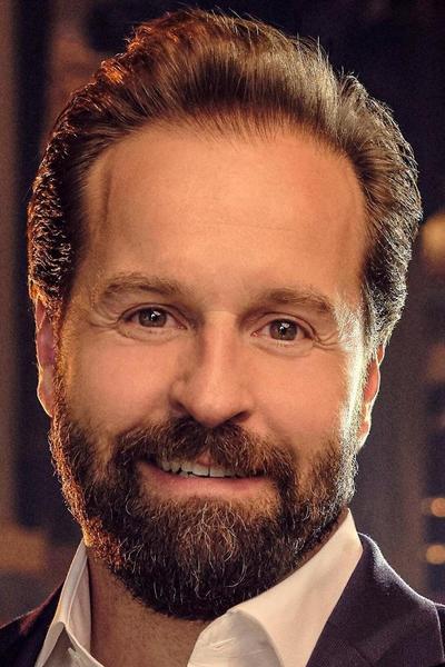 Alfie Boe - About - Entertainment.ie