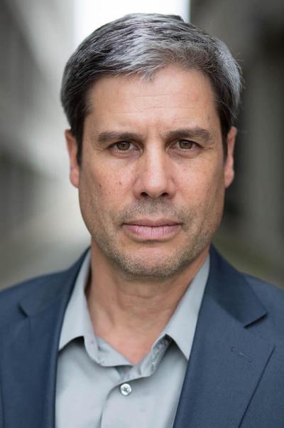 Tim Ross - About - Entertainment.ie