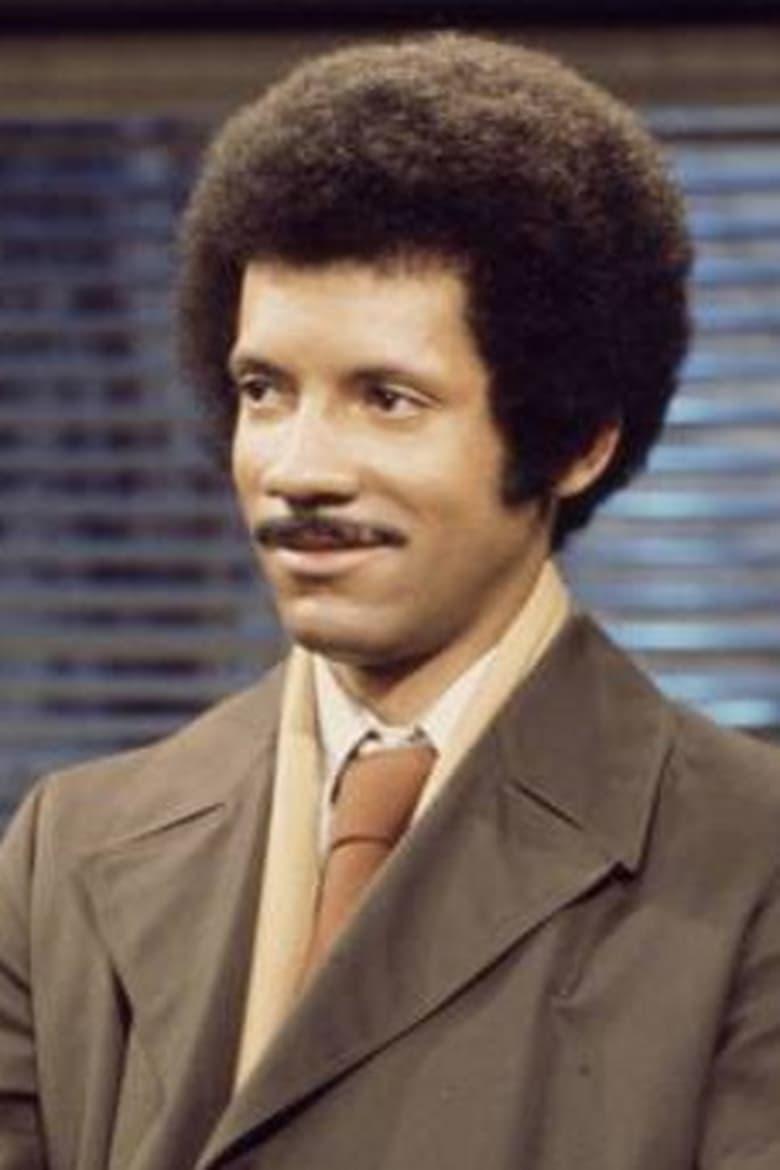 Lisle Wilson - About - Entertainment.ie