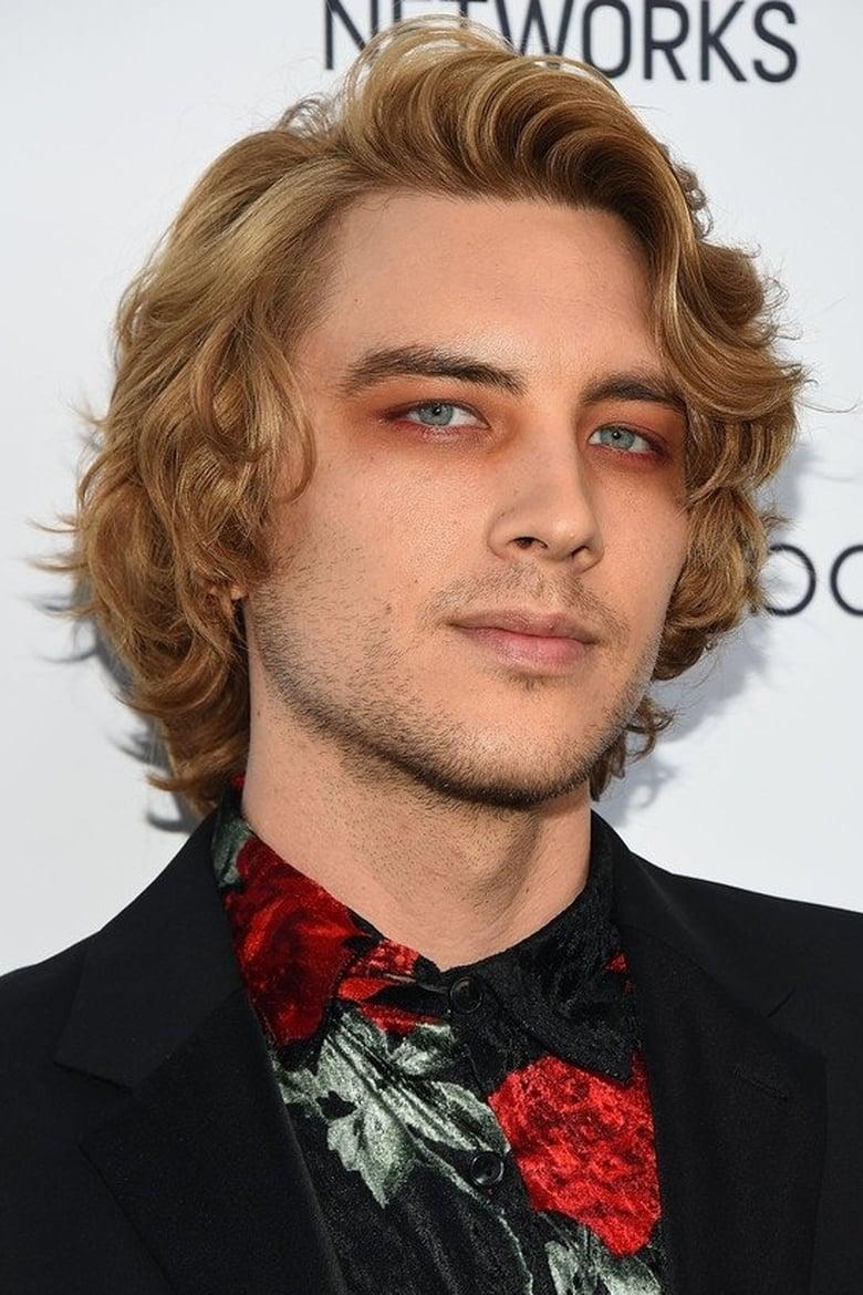 Cody Fern - About - Entertainment.ie