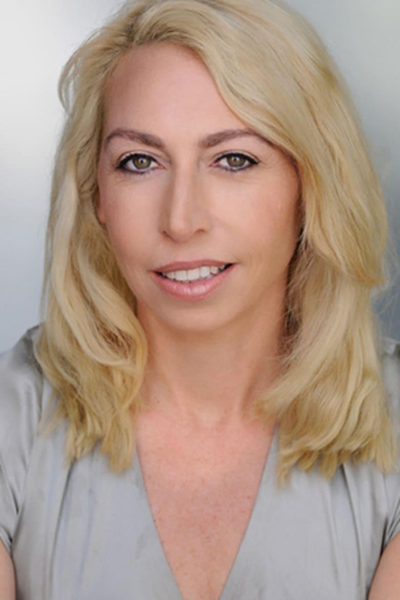 Keely Dervin - About - Entertainment.ie