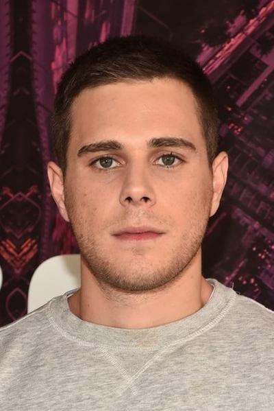 Jared Abrahamson - About - Entertainment.ie