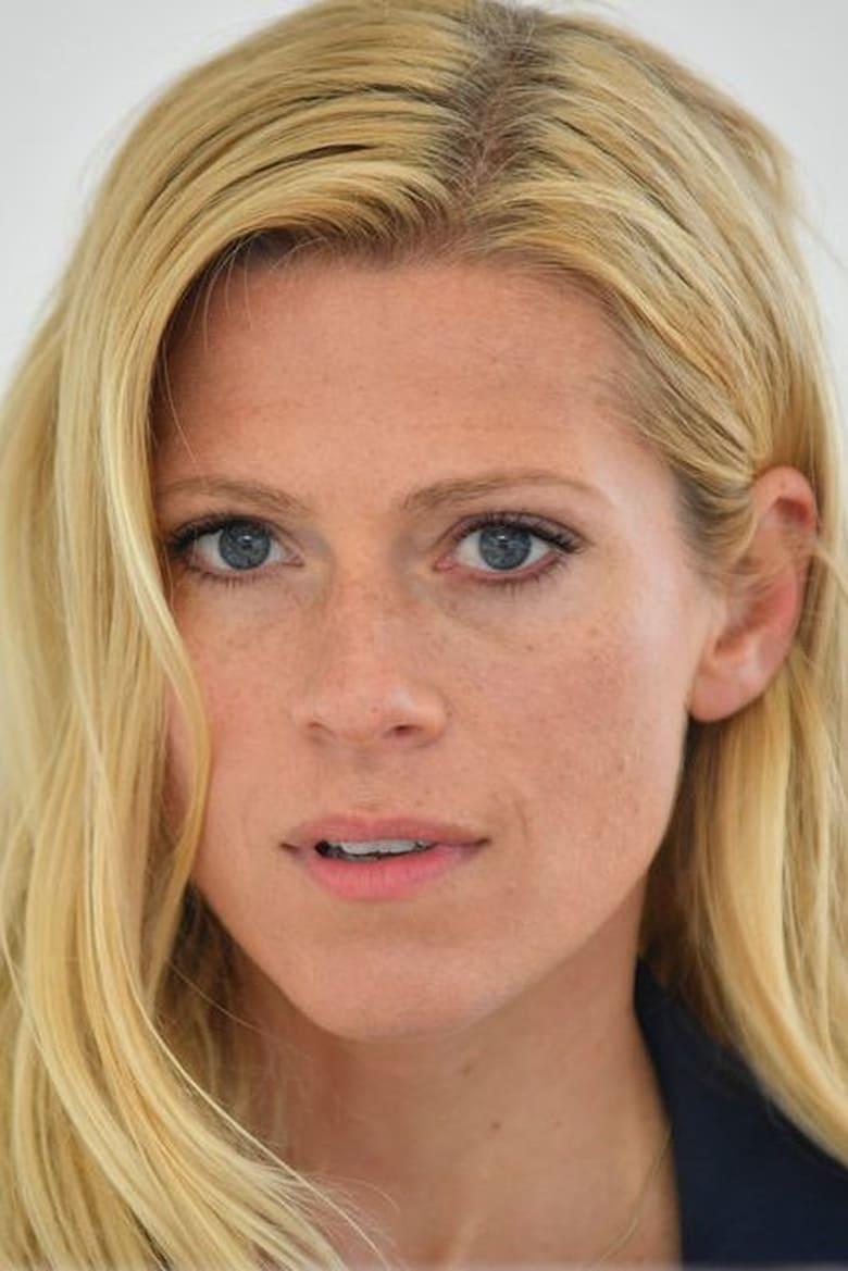 Nele Kiper - About - Entertainment.ie