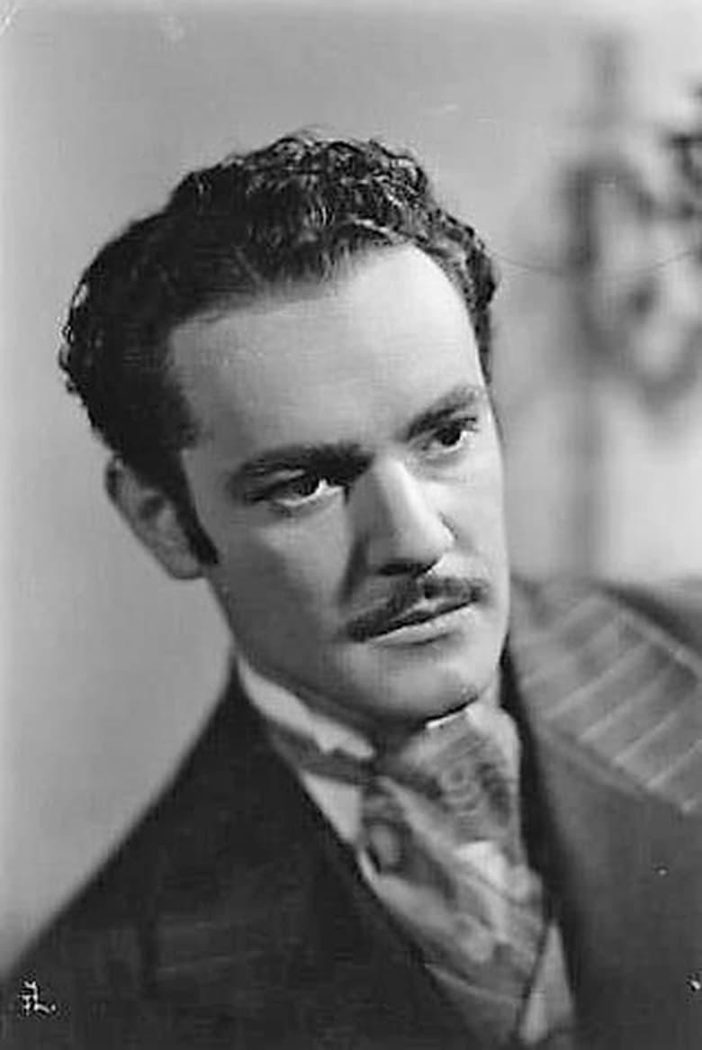 Hugo Pimentel - About - Entertainment.ie